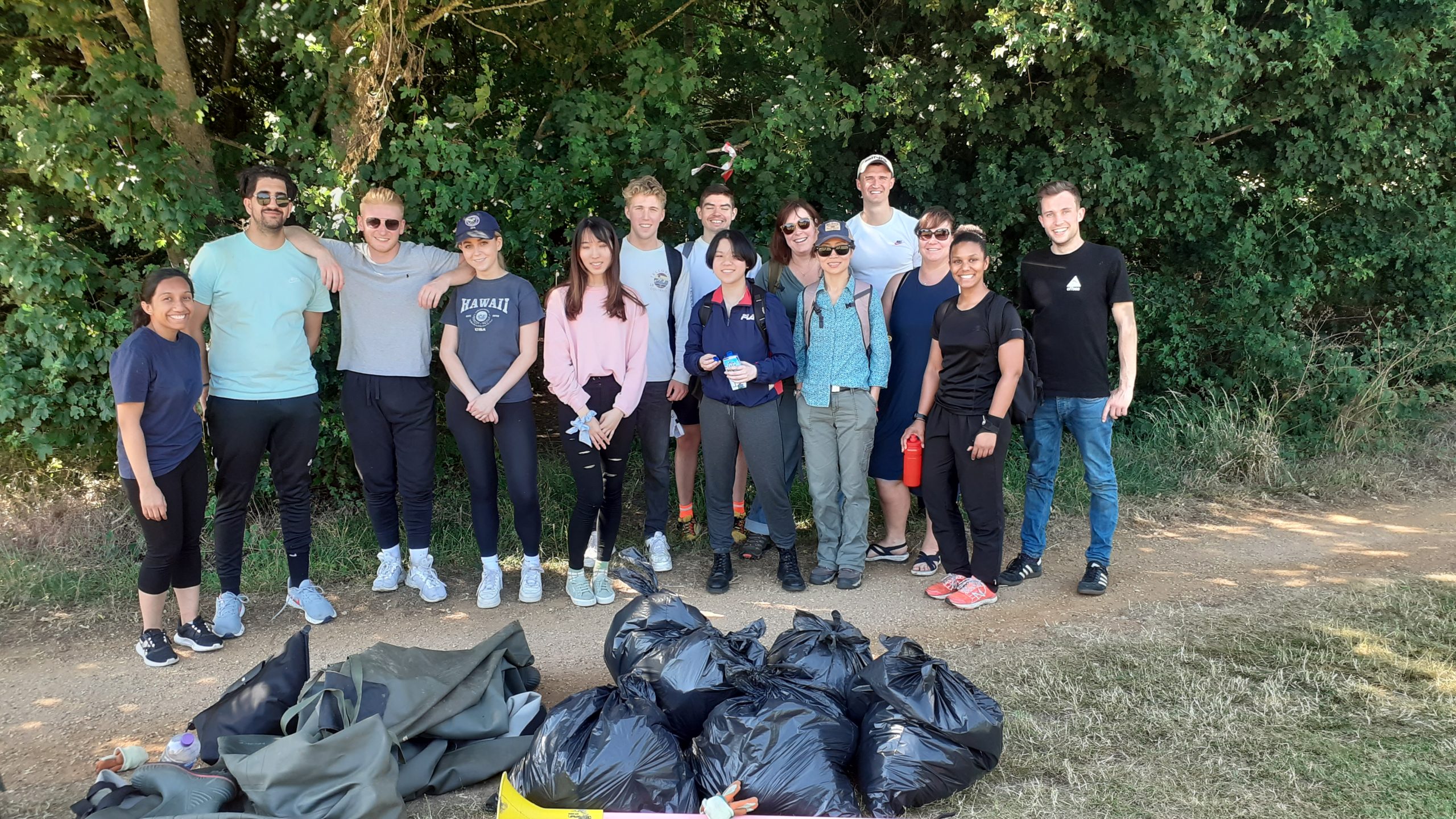 CSR Volunteering with The Conservation Volunteers and Deloitte